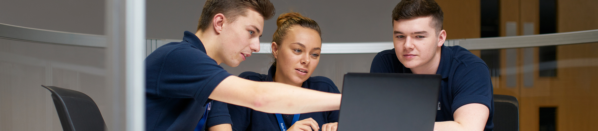 Apprenticeships & School leavers | Rolls-Royce